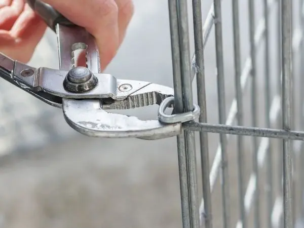 Fasteners - Pliersman